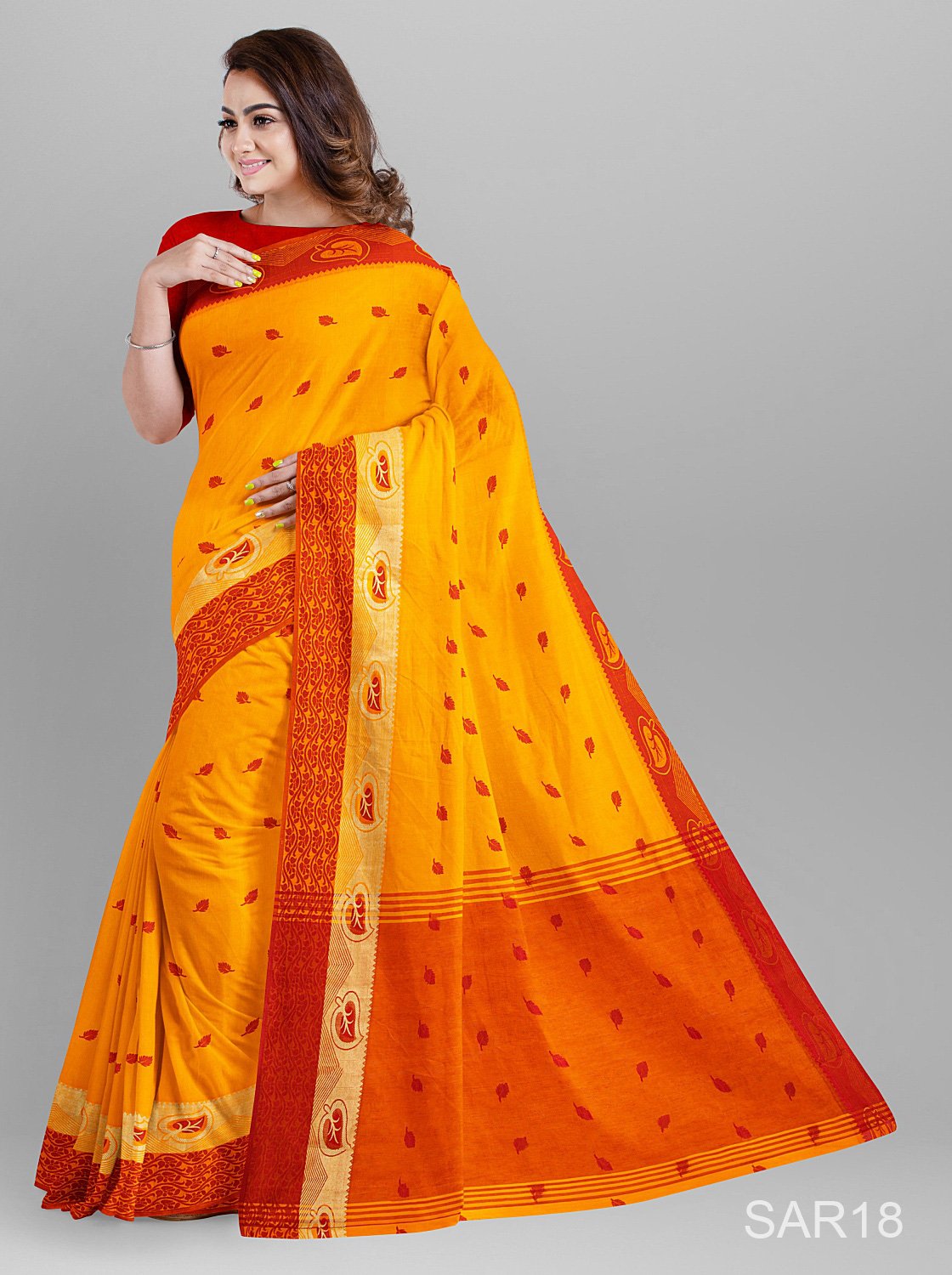 হলুদ পাতা ডিজাইন শাড়ি